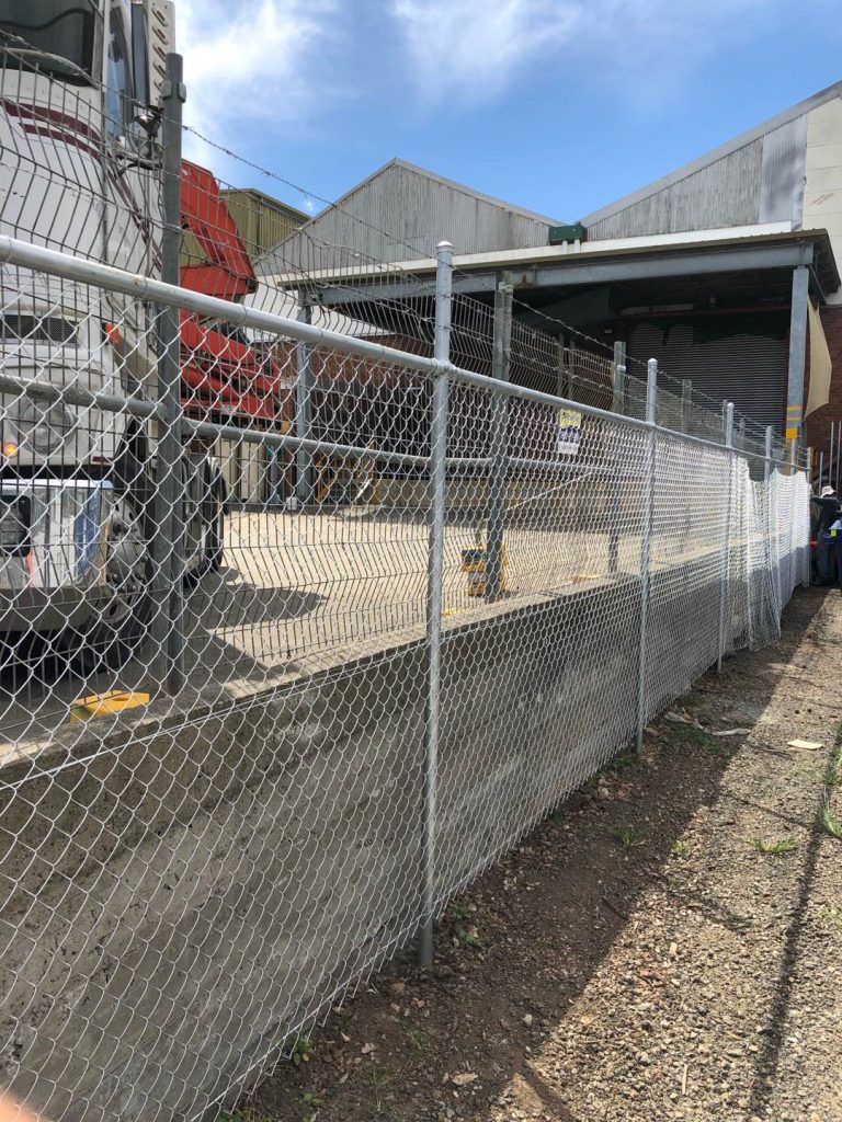 The Best Materials for Long-Lasting Chainwire Fences | Expert Guide