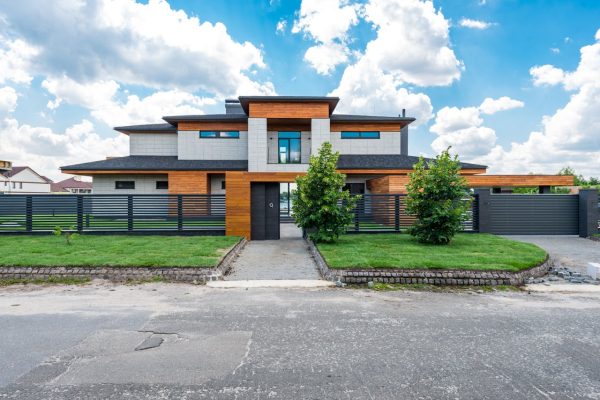 Can My Neighbour Put Up A Fence Without My Permission?